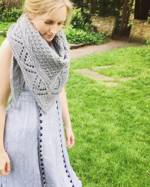 Ravelry: Saeth pattern by Frances Othen-Wales