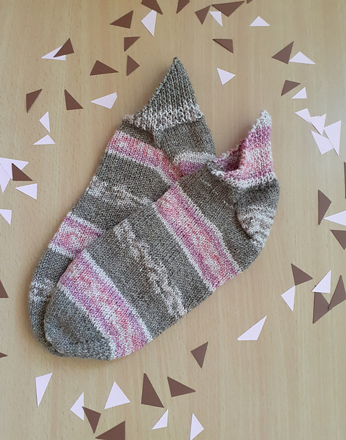 Ravelry: Dreieck-Sneaker pattern by Camping Strick