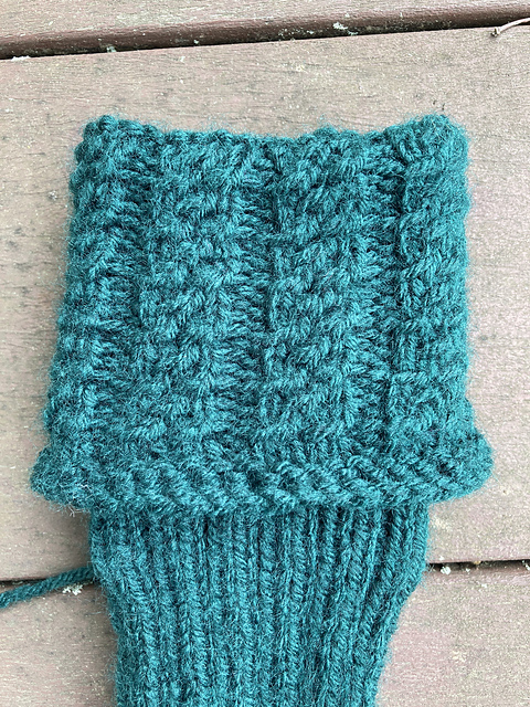 Ravelry: Slanted Cable Rib pattern by Veronica Gainford Collection