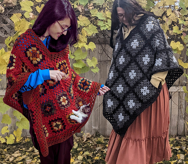 Ravelry: Goblin Granny Pocket Poncho pattern by Ange Rattai