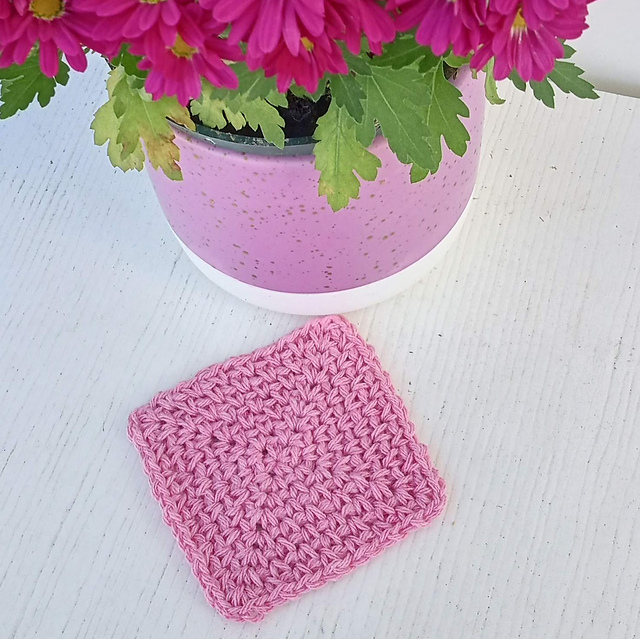 Ravelry: Moss Stitch Continuous Square pattern by Cara Louise Reitbauer