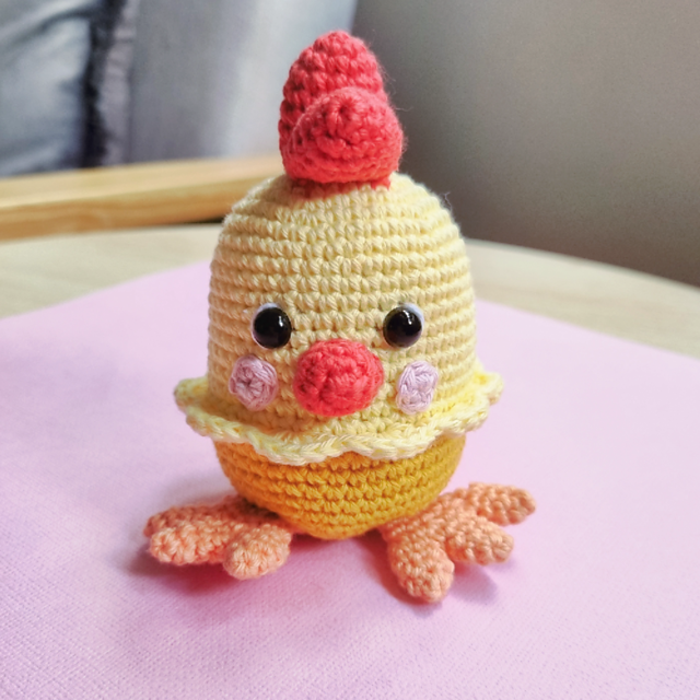 Ravelry: Candice the Chick pattern by Cara Engwerda