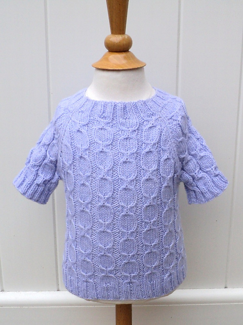 Ravelry: Alvéole fille pattern by Carole Francone