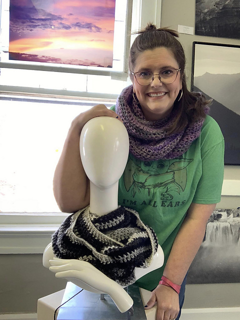 Ravelry: Wednesday Cowl pattern by Carole Ricketts Corey