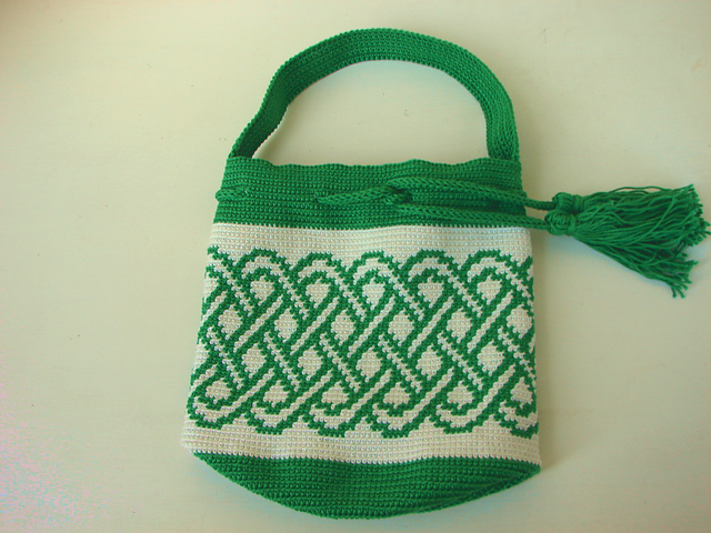 Ravelry: Celtic braid bag pattern by Carolina Speek
