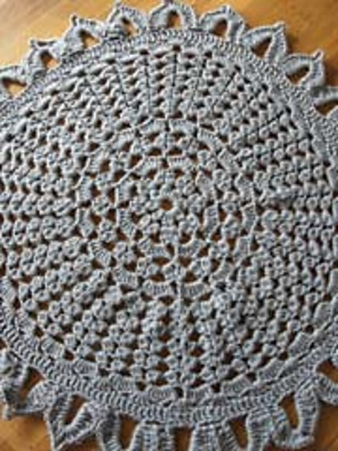 Ravelry: Round 'n Round Rug pattern by Carrie Carpenter
