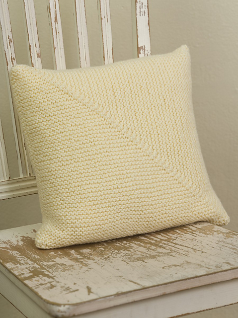 Ravelry: Mitered Pillow - Beginner pattern by Kimberly K. McAlindin