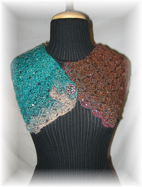 Ravelry: Sparkle Me Pretty Neck Wrap pattern by Carrie Carpenter