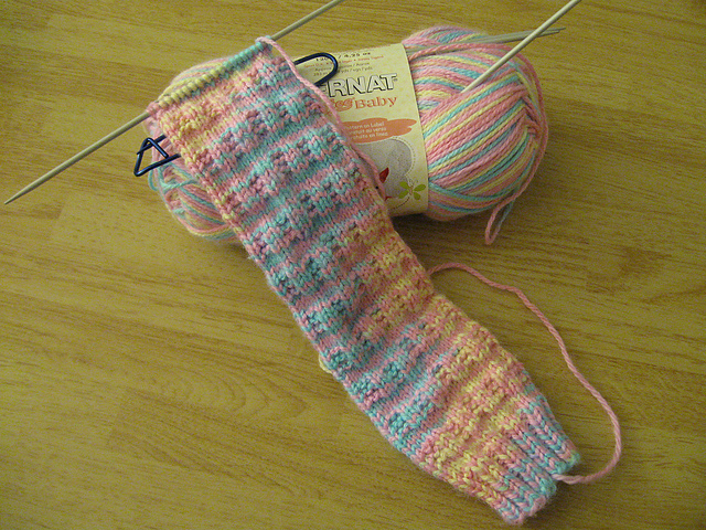 Ravelry: Evee's Bubble Socks pattern by Carrie Riff