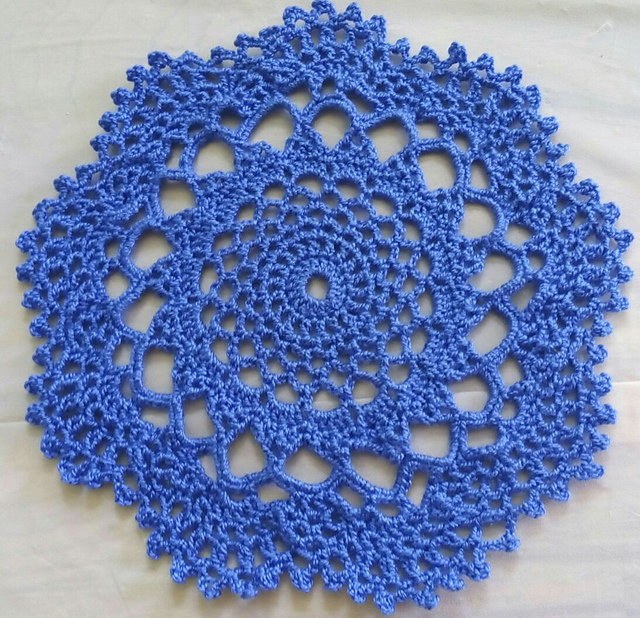 Ravelry: Strawberry doily pattern by Chinami Horiba