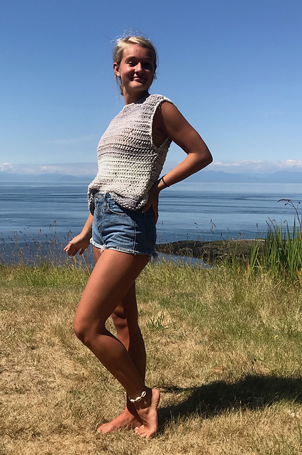 Ravelry: The Free as a Breeze Tee pattern by Pam Carr