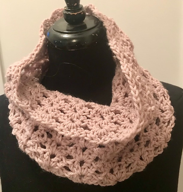 Ravelry: Spring Iris Cowl pattern by Pam Carr