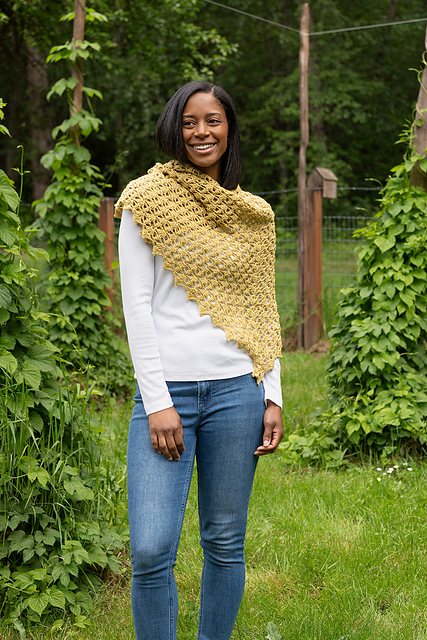 Ravelry: Nuvem Shawl pattern by Elisabeth Davis de Herraiz
