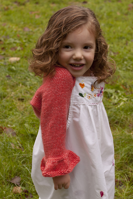 Ravelry: Sparkle Shrug pattern by Jill Ramos