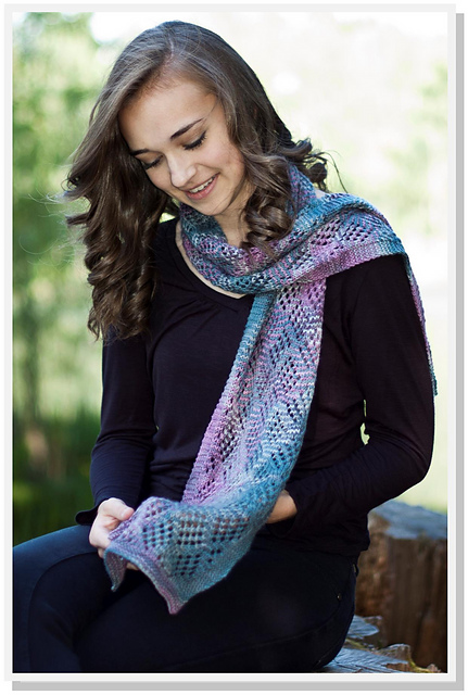 Ravelry: Checkerboard Mesh Scarf pattern by Susie Bonell