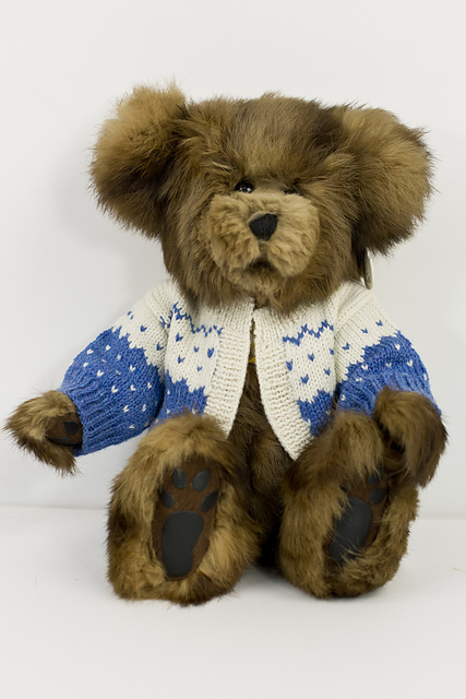 Ravelry: Teddy Steps Out Sweater pattern by Linda Voss Plummer