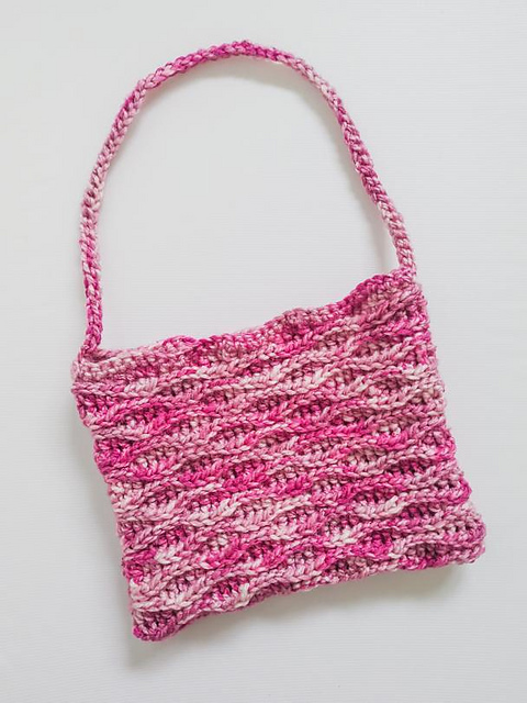 Ravelry: Mini Bubble Bag pattern by Catherine Philipson