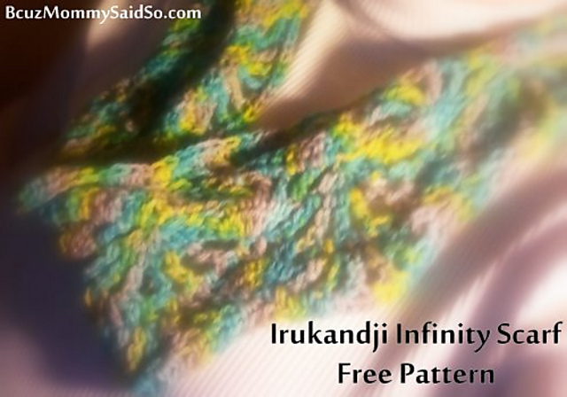 Ravelry: Irukandji Infinity Scarf pattern by Catrina Usher