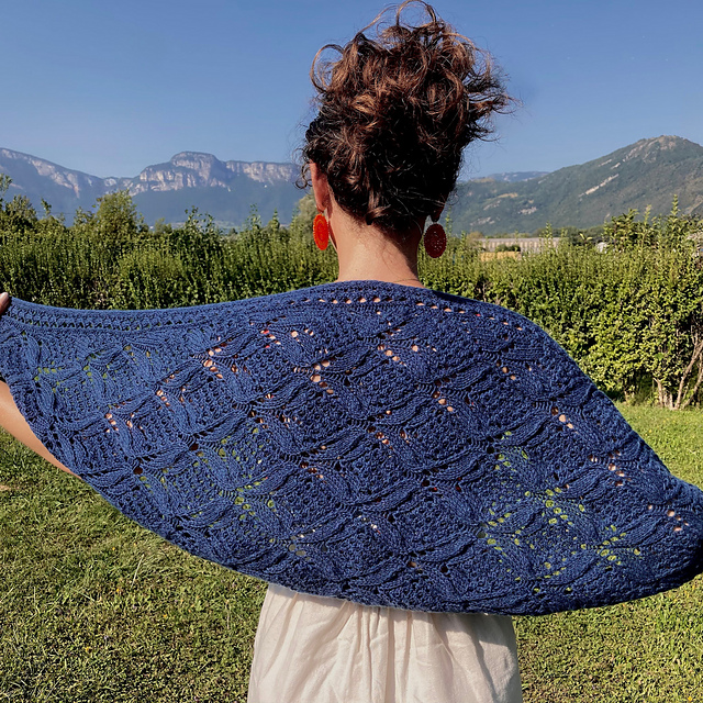 Ravelry: Etole Chartreuse pattern by Cécile Lebbe