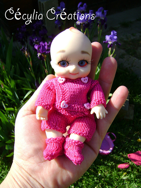 Ravelry: Petit coeur, wrapover top, pants and bootee for BJD Nappy Choo ...