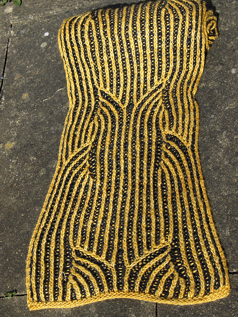 Ravelry: Midland Scarf pattern by Ceirdwyn