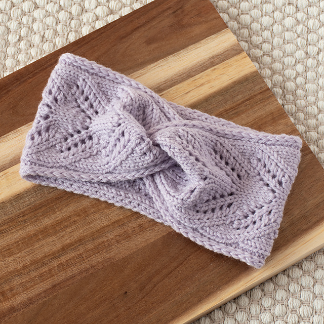 Ravelry: Spring Leaves Headband pattern by Celeste Knitwear