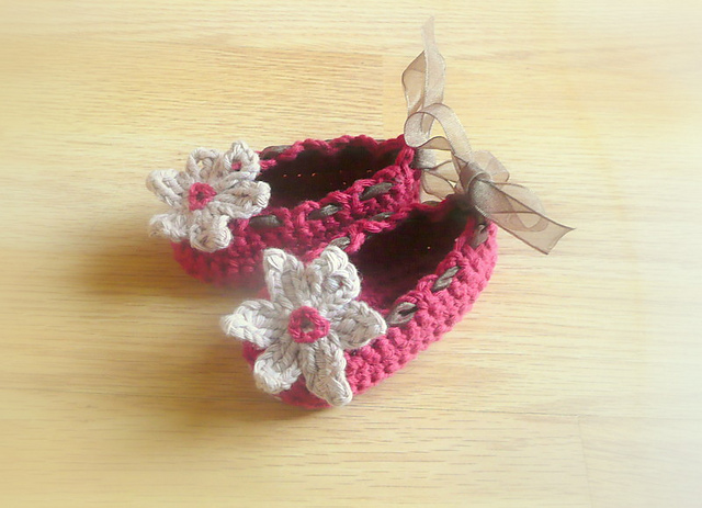 Ravelry: Flower Fairy Baby Shoes pattern by Katy Farrell