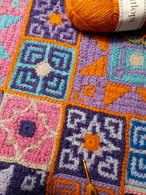 Ravelry: Chacanina's Amma CAL mosaic blanket