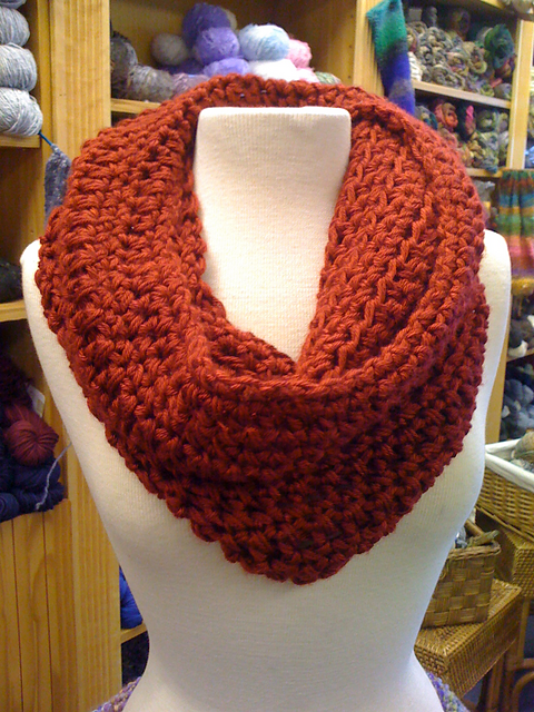 Ravelry: Sweetheart Cowl pattern by Susie Allen