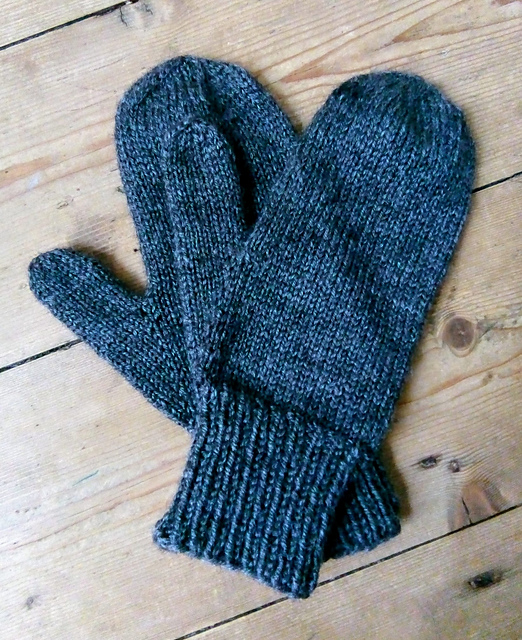 Ravelry: CJs simple mitts pattern by Char Jess