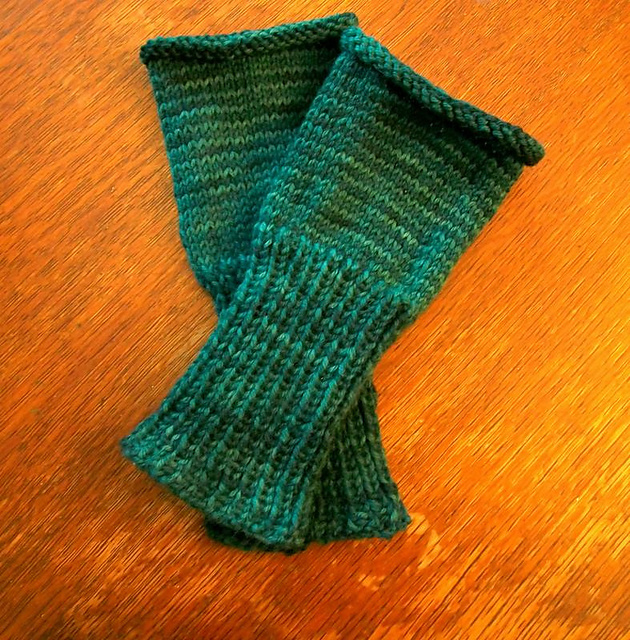 Ravelry: Wrist Warmers pattern by Morehouse Designs