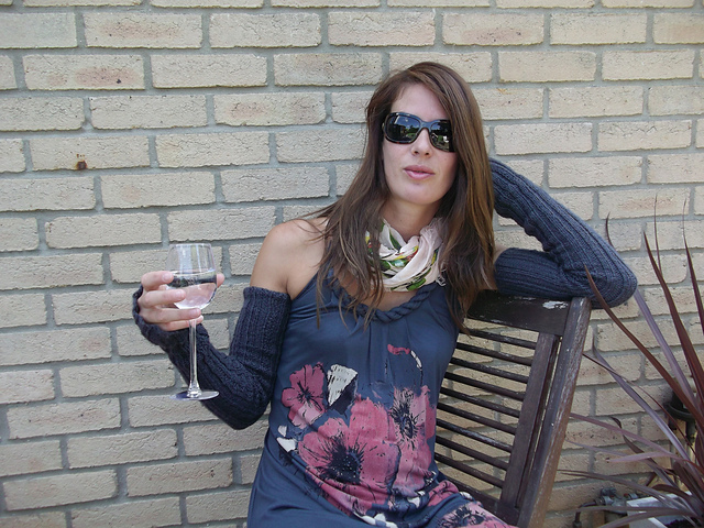 Ravelry: Slinky Sophisticated Sleevies pattern by Charlie Button