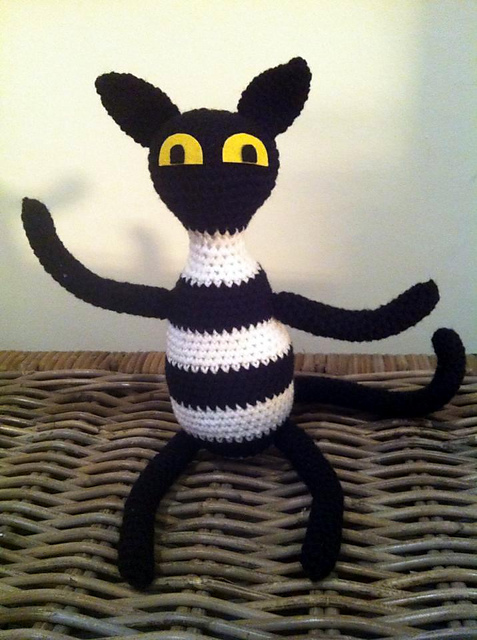 Ravelry: Mog the Cat (from Meg and Mog cartoon) pattern by Lottie's ...