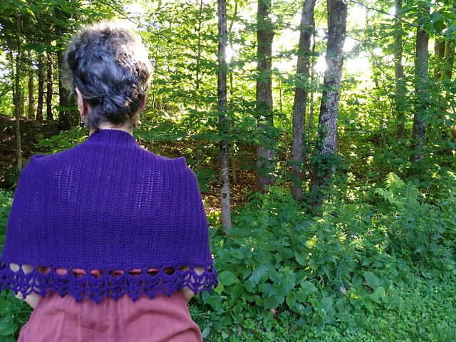 Ravelry: Strass Shawl pattern by Sara Delaney