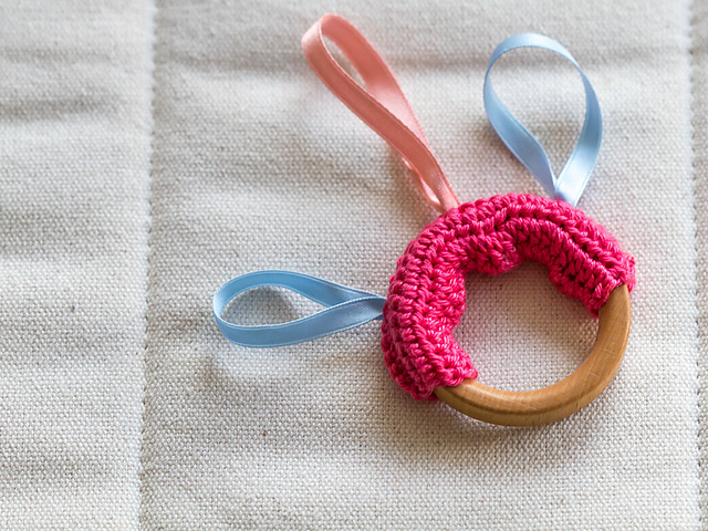 Ravelry: Simple Baby Teething Ring pattern by Carmen Rosemann
