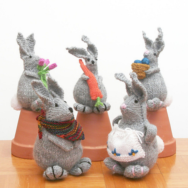 Ravelry: Bunny Hop pattern by Chris de Longpré