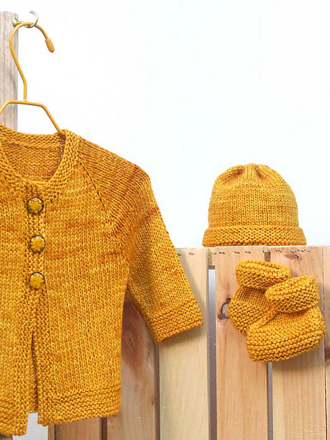 Ravelry: Wee-one Welcome Set pattern by Chris de Longpré