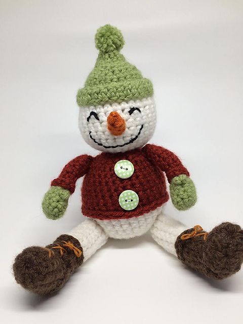 Ravelry: The Happy Snowman pattern by Christine Hind