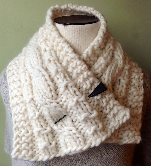 Ravelry: Rope and Ladder Cowl pattern by Christa Giles