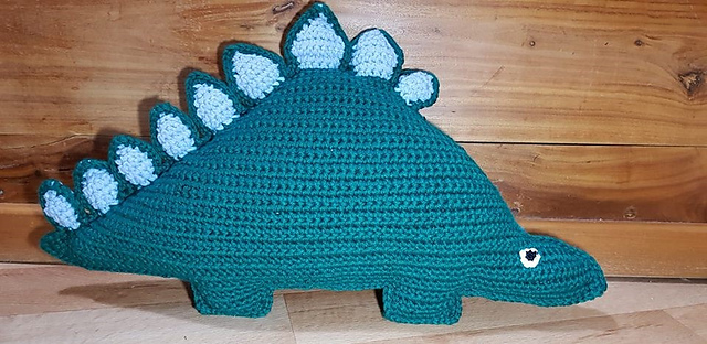 Ravelry: Dinosaur Pillow pattern by Heather Lindsay