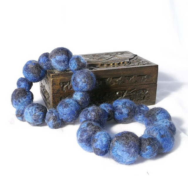 Ravelry: Knit and Felt Bead Bangles pattern by Claire Fairall Designs