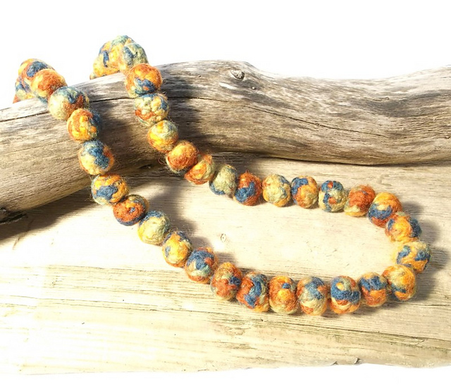 Ravelry: Knit and Felt Bead Necklace 2 pattern by Claire Fairall Designs