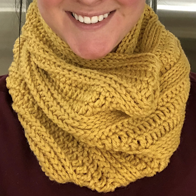 Ravelry: The Cozy Afternoon Cowl pattern by Claire Ray