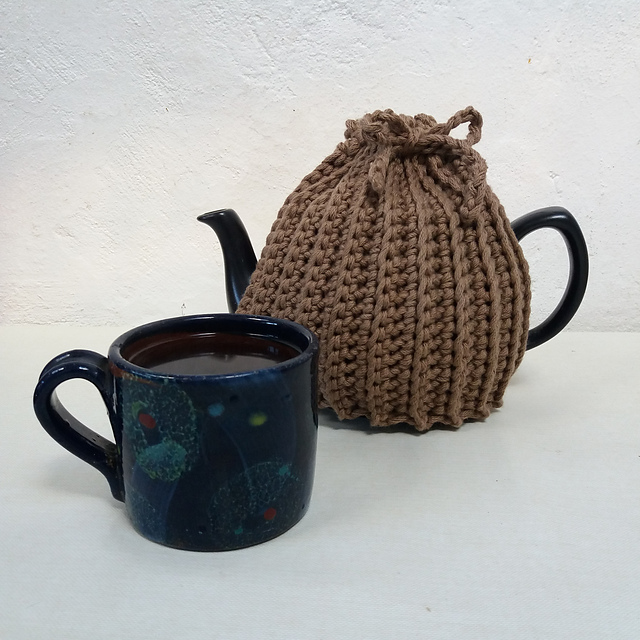 Ravelry: Super Chunky Tea Cosy pattern by Clare Blowers