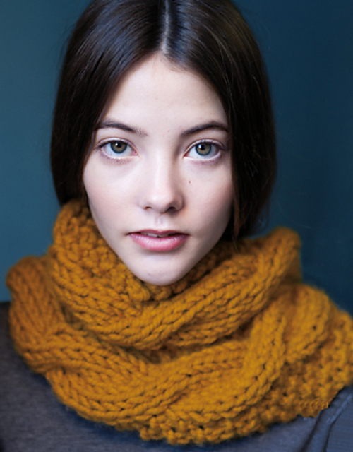 Ravelry: 35 Artico Cable Pattern Cowl pattern by Fil Katia