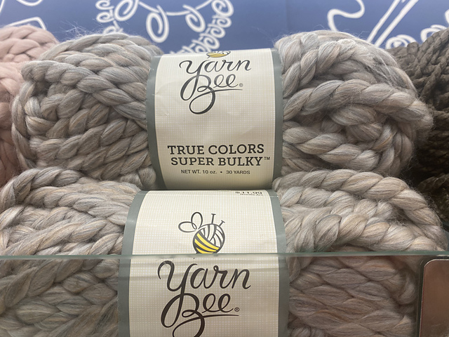 Ravelry: Yarn Bee True Colors Super Bulky