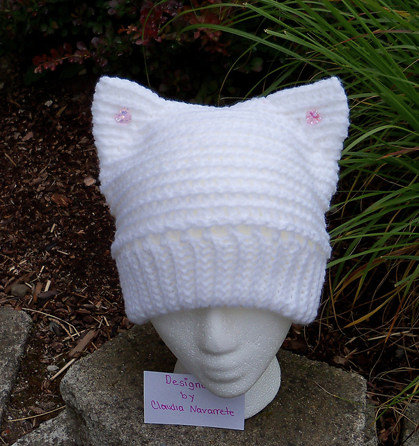 Ravelry: Kitty Cat Hat pattern by Claudia Navarrete