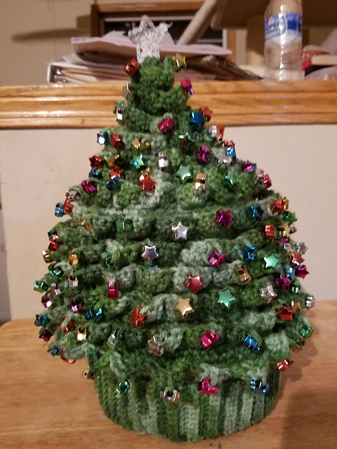 Ravelry: Beaded Christmas Tree Hat pattern by Liz Rowan