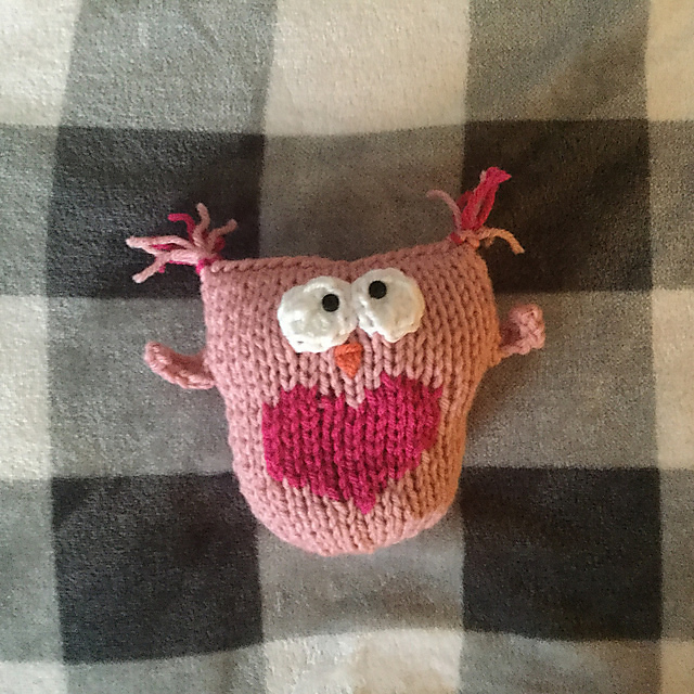 Ravelry: Knit Heart Owl pattern by Jennie Claver