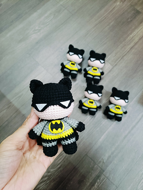 Ravelry: Batman Keychain pattern by Lan Tran
